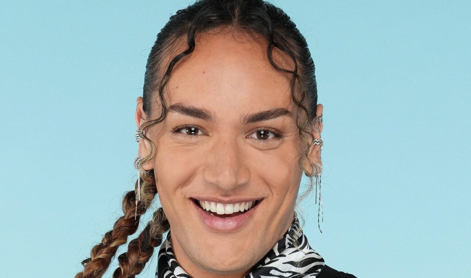 Djébril (Star Academy) Se Dévoile Avec Un Visage Étonnant Et Du Sang ...